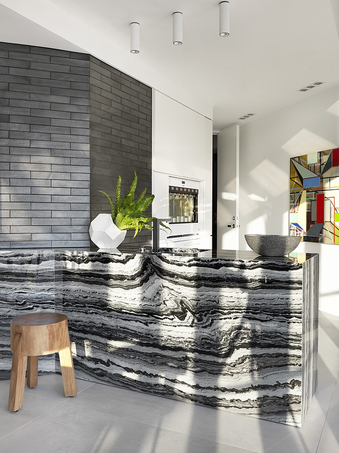 High Times |A modern high-rise condo – House-Diaries.com