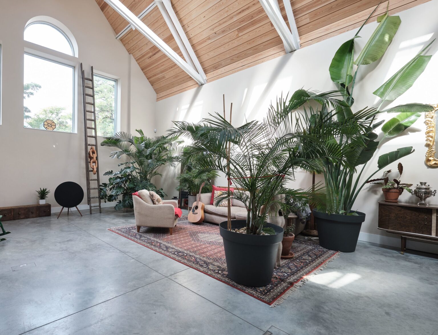 Utopia House | An ex-mission hall conversion into an artist’s studio ...