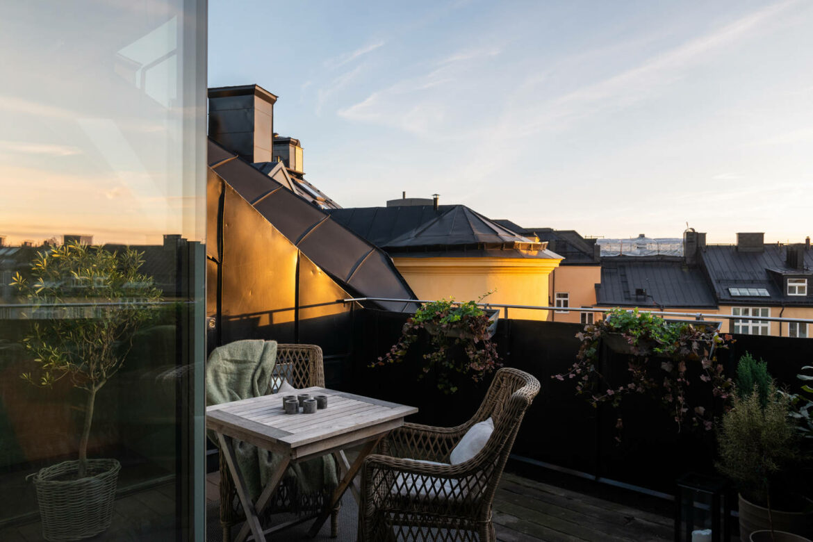 Design and colorful loft under the roof, in Stockholm – House-Diaries.com