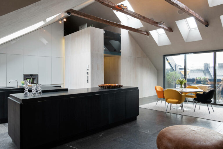 Design and colorful loft under the roof, in Stockholm – House-Diaries.com